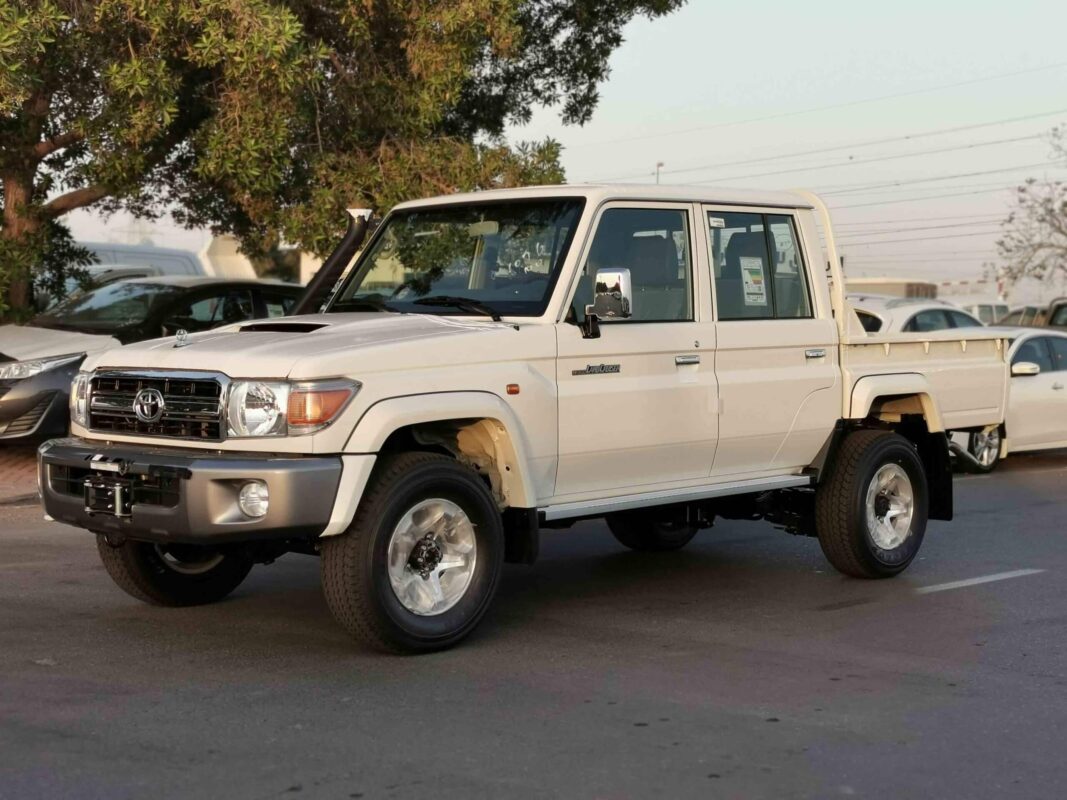 Land Cruiser Pickup Double Cabin LX79 4WD by Toyota – CLASSIC & SPORT ...