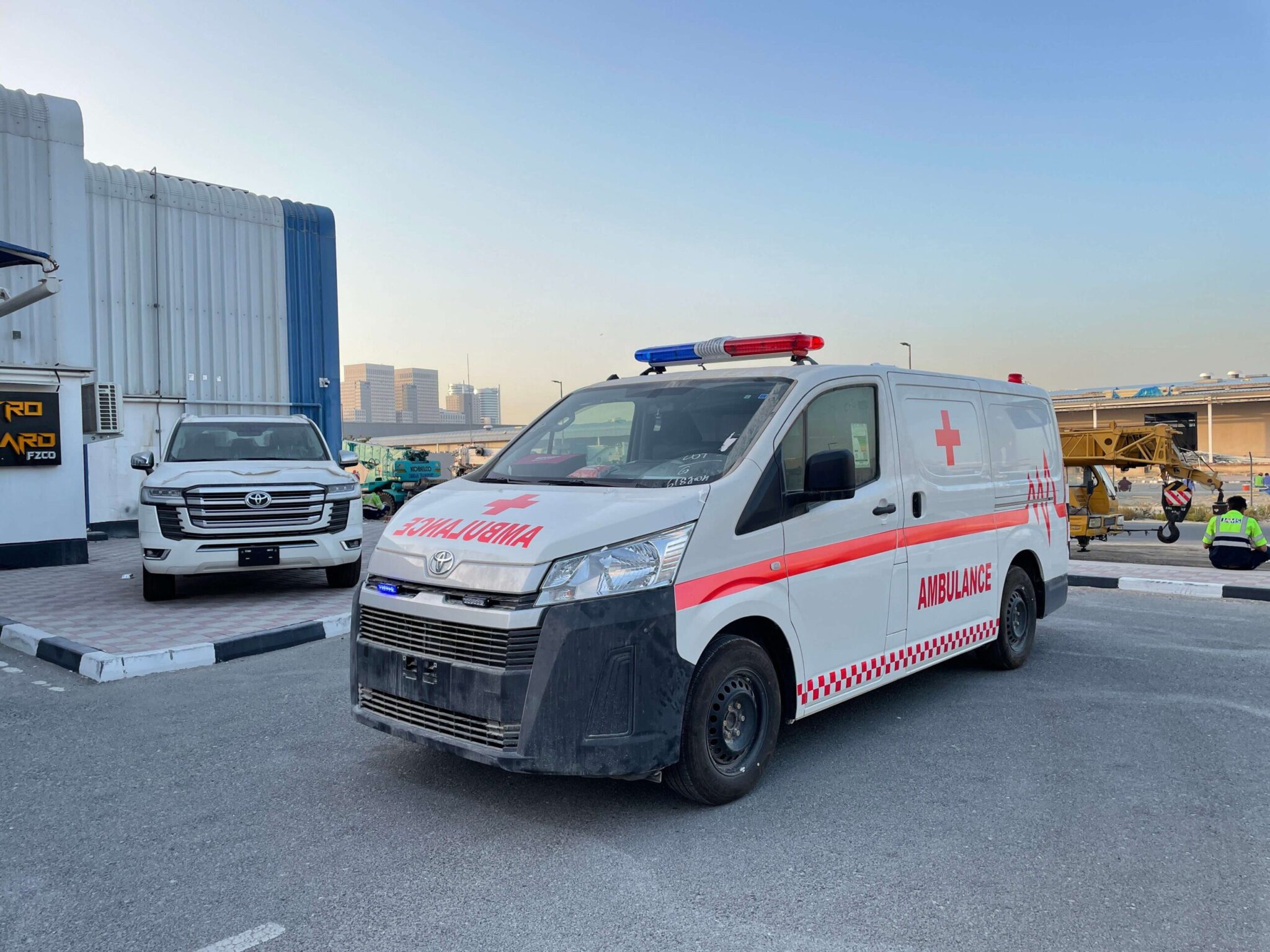 Toyota Hiace Ambulance Standard Roof — Monstro Hard | CLASSIC & SPORT CARS CONSULTING E.U